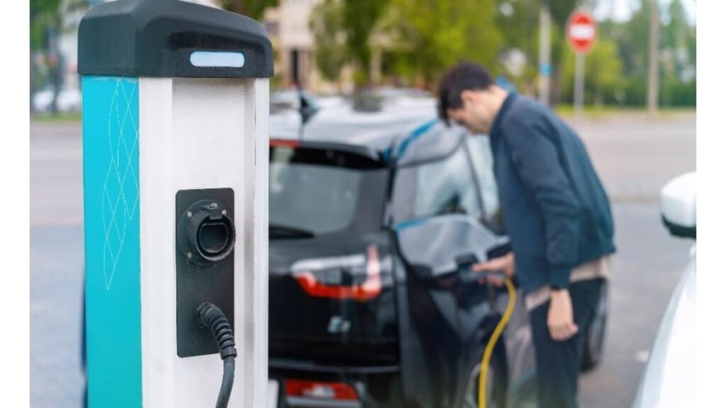 5 Mutual Funds charging up on EV stocks in 2025 – Money News - Fund ...